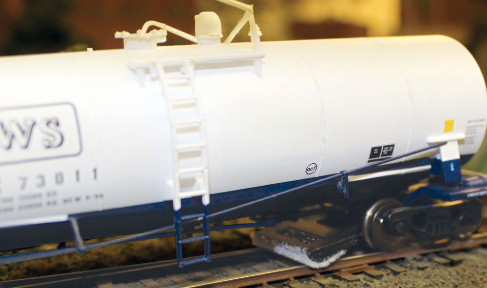 Dust Monkeys - HO Scale – HobbyTools.com